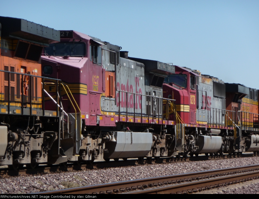 BNSF 627, BNSF 8278 Eastbound